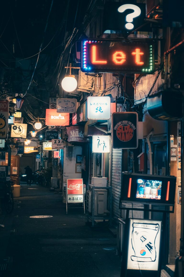 Shinjuku Golden Gai Bars Guide: Best Bars, How to Visit & Insider Tips ...